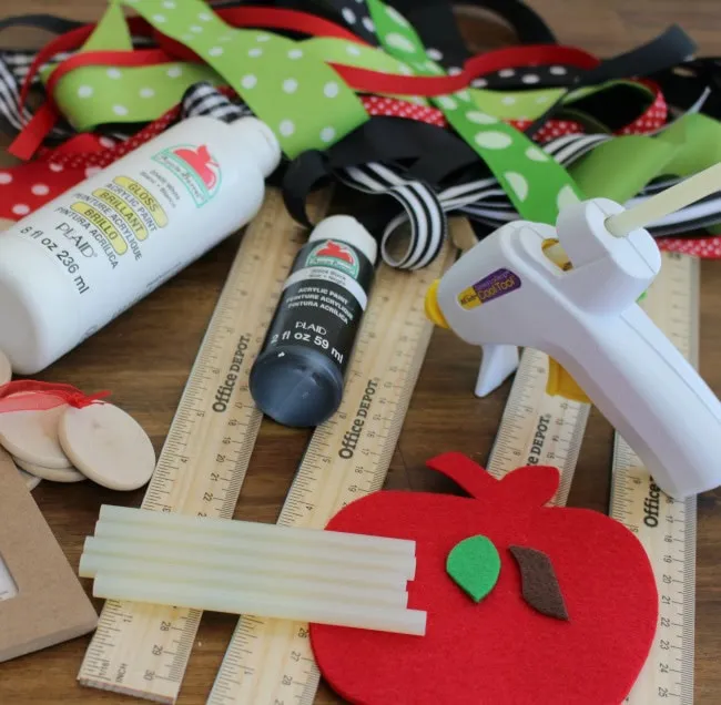 Back to School Ruler Wreath - Laura Kelly's Inklings