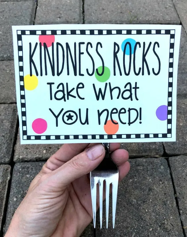 Painted Kindness Rocks Ideas Craft with Free Printable - Laura Kelly's ...