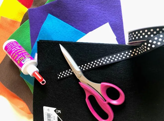 DIY Teacher Appreciation - School Felt Crafts - Laura Kelly's Inklings