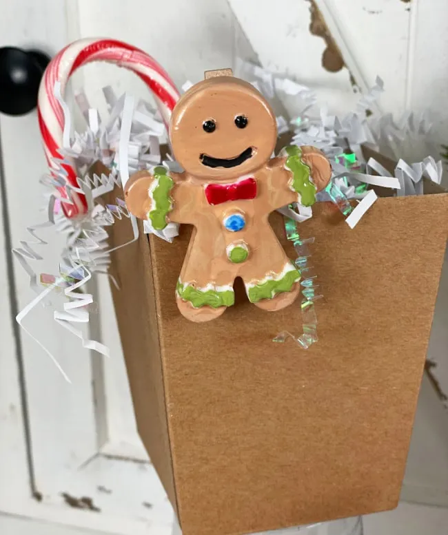 DIY Resin Crafts Gingerbread Clips - Laura Kelly's Inklings