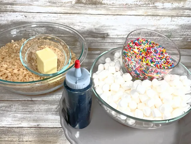 Rice Krispy Clock for New Year Dessert Ideas - Laura Kelly's Inklings