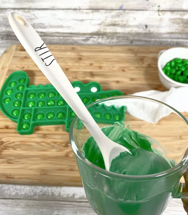 How to Make Pop It Chocolate Bars with a Fidget Toy - Laura Kelly's ...