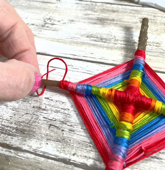 How to Make a God's Eye Craft with Embroidery Floss - Laura Kelly's ...