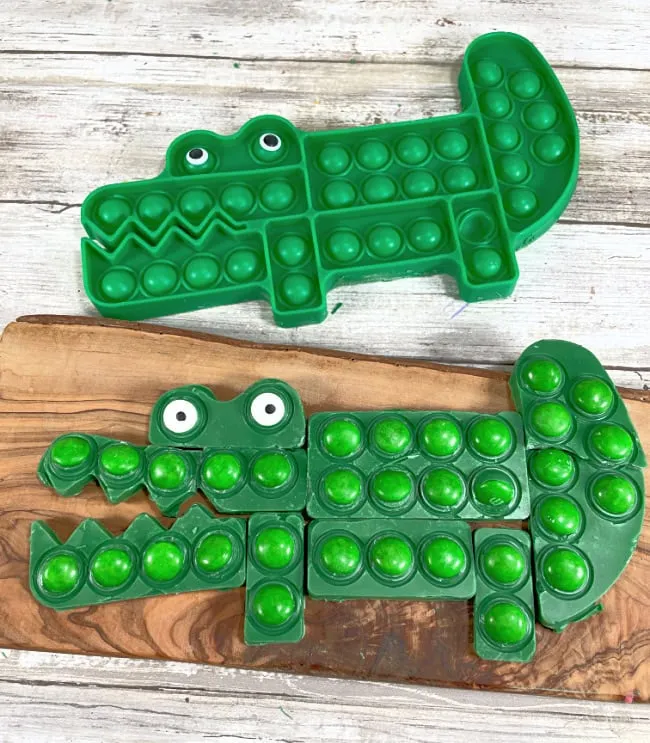 How to Make Pop It Chocolate Bars with a Fidget Toy - Laura Kelly's ...