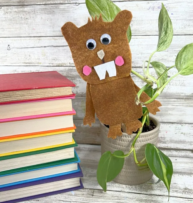 Groundhog Day Kid Craft with Free Pattern - Laura Kelly's Inklings