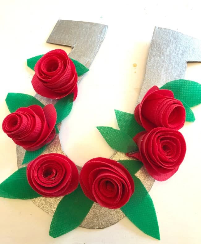 DIY Kentucky Derby Wreath - Laura Kelly's Inklings