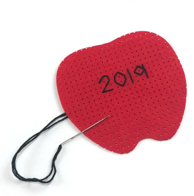 Stitchable Felt Christmas Ornament - Laura Kelly's Inklings