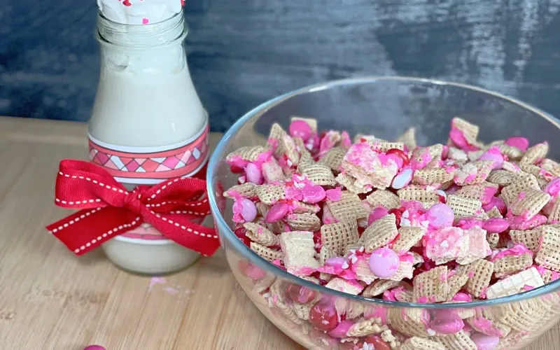 Cupid Crunch Valentine's Day Chex Mix For Gifts - Laura Kelly's Inklings
