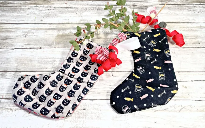 Mini Stocking Pattern for Pets and Humans - Laura Kelly's Inklings