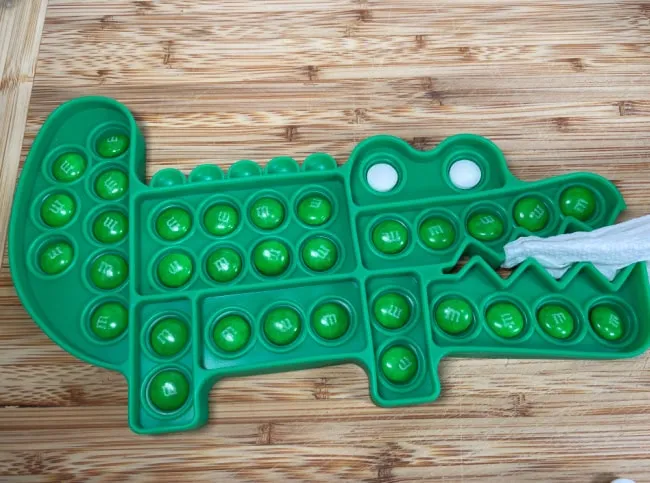 How to Make Pop It Chocolate Bars with a Fidget Toy - Laura Kelly's ...