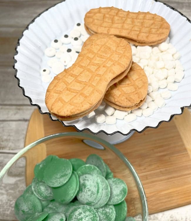 Easy No Bake Alligator Cookies - Laura Kelly's Inklings